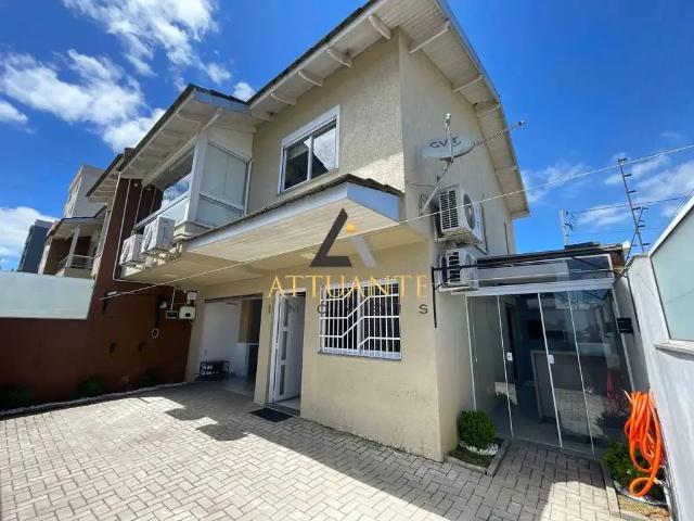 Casa / Sobrado para Venda em Caxias do Sul/RS Treviso 3 Quartos