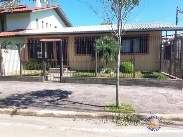 Casa / Sobrado para Venda em Caxias do Sul/RS Vila Verde 4 Quartos