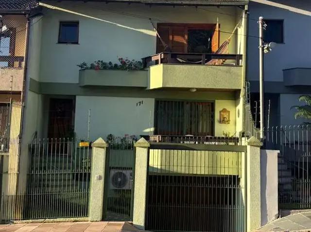 Casa / Sobrado para Venda em Caxias do Sul/RS Vinhedos 3 Quartos
