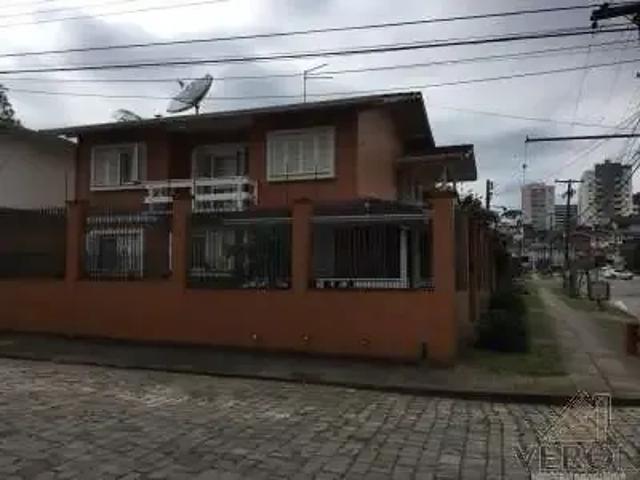 Casa / Sobrado para Venda em Caxias do Sul/RS Vinhedos 3 Quartos
