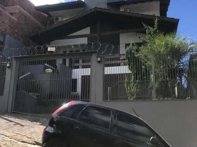 Casa / Sobrado para Venda em Caxias do Sul/RS Vinhedos 4 Quartos