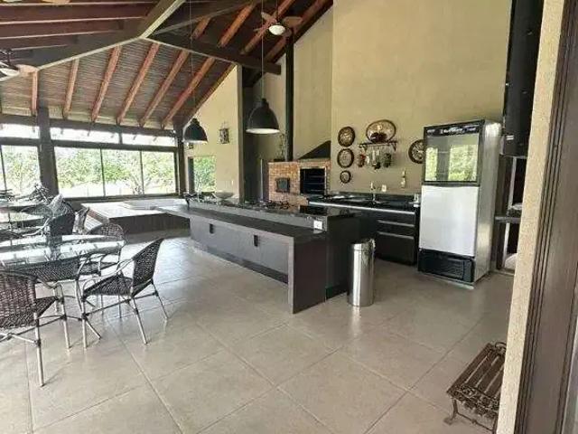 Casa / Sobrado para Venda em Chapada dos Guimarães/MT Zona Rural 5 Quartos