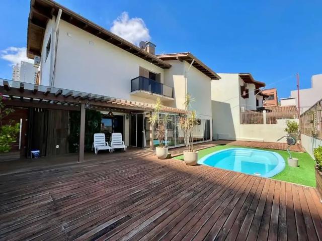 Casa / Sobrado para Venda em Chapecó/SC Centro 3 Quartos