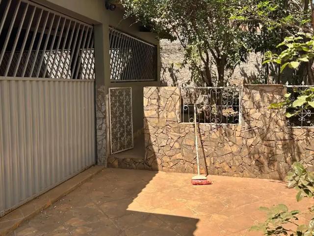 Casa / Sobrado para Venda em Cidade Ocidental/GO Ocidental Parque 4 Quartos
