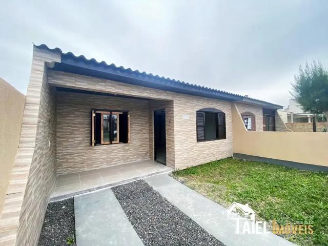 Casa / Sobrado para Venda em Cidreira/RS Nazaré 2 Quartos
