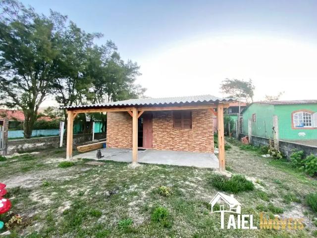 Casa / Sobrado para Venda em Cidreira/RS Nazaré 2 Quartos