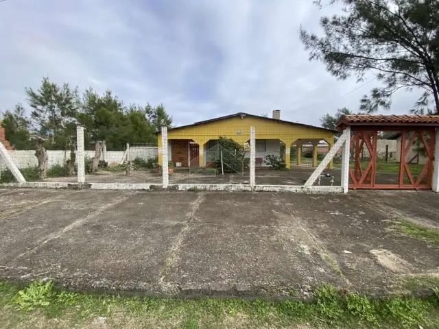 Casa / Sobrado para Venda em Cidreira/RS Nazaré 3 Quartos