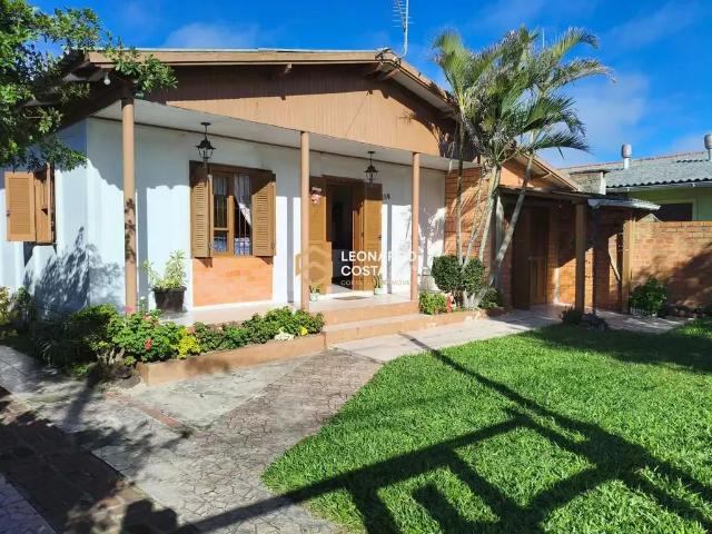 Casa / Sobrado para Venda em Cidreira/RS Nazaré 3 Quartos