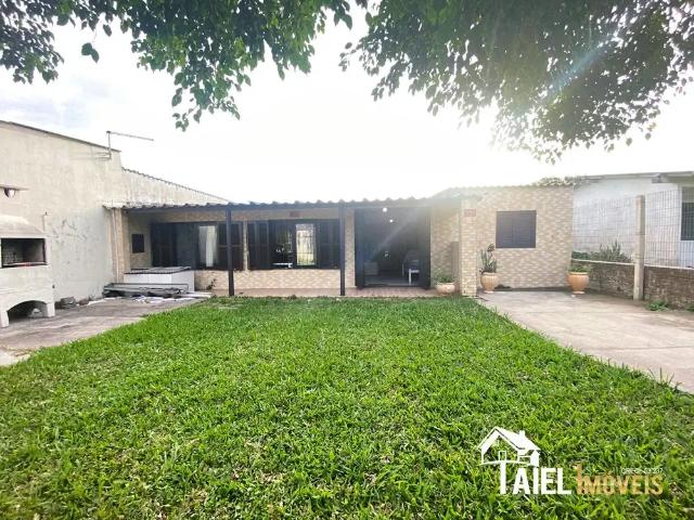 Casa / Sobrado para Venda em Cidreira/RS Nazaré 3 Quartos