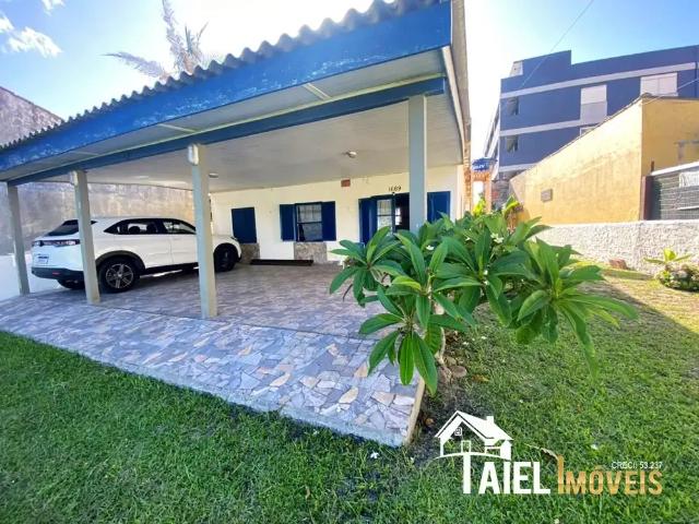 Casa / Sobrado para Venda em Cidreira/RS Nazaré 3 Quartos
