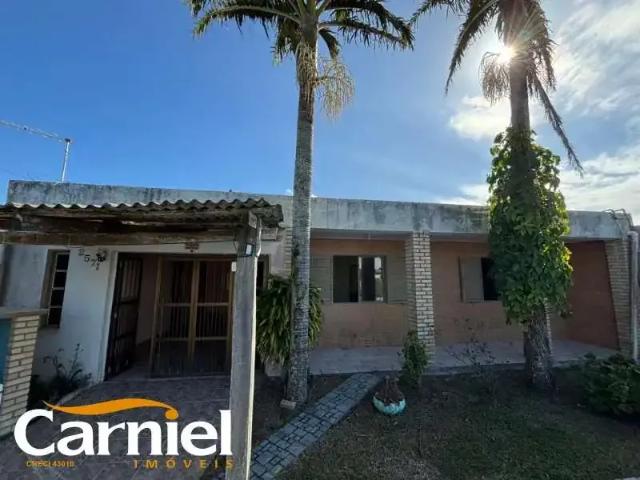 Casa / Sobrado para Venda em Cidreira/RS Centro 4 Quartos