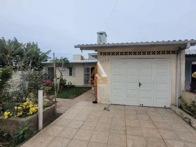 Casa / Sobrado para Venda em Cidreira/RS Centro 4 Quartos