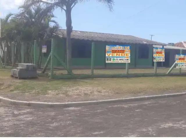 Casa / Sobrado para Venda em Cidreira/RS Centro 4 Quartos