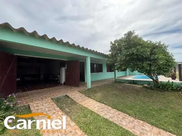 Casa / Sobrado para Venda em Cidreira/RS Centro 4 Quartos