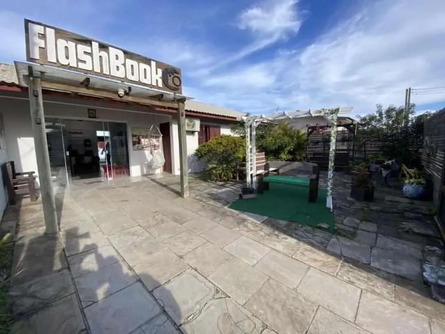 Casa / Sobrado para Venda em Cidreira/RS Centro 4 Quartos