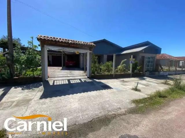 Casa / Sobrado para Venda em Cidreira/RS Centro 4 Quartos