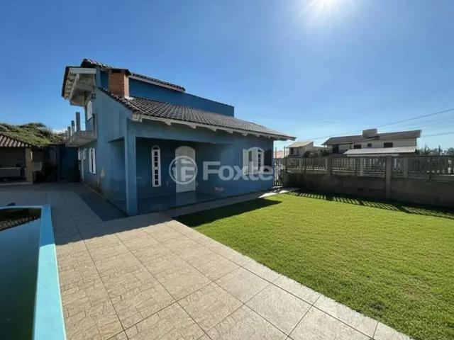Casa / Sobrado para Venda em Cidreira/RS Centro 4 Quartos