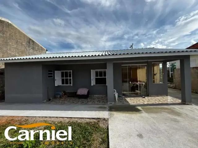Casa / Sobrado para Venda em Cidreira/RS Centro 4 Quartos