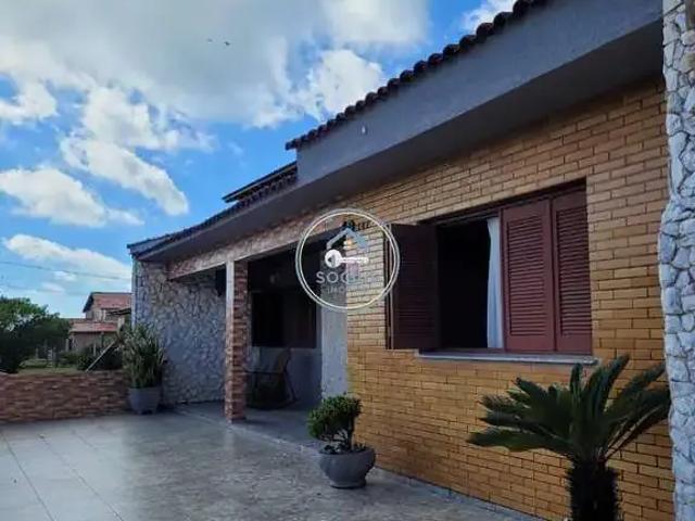 Casa / Sobrado para Venda em Cidreira/RS Centro 4 Quartos