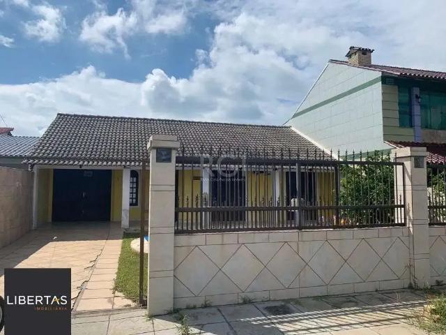 Casa / Sobrado para Venda em Cidreira/RS Centro 4 Quartos