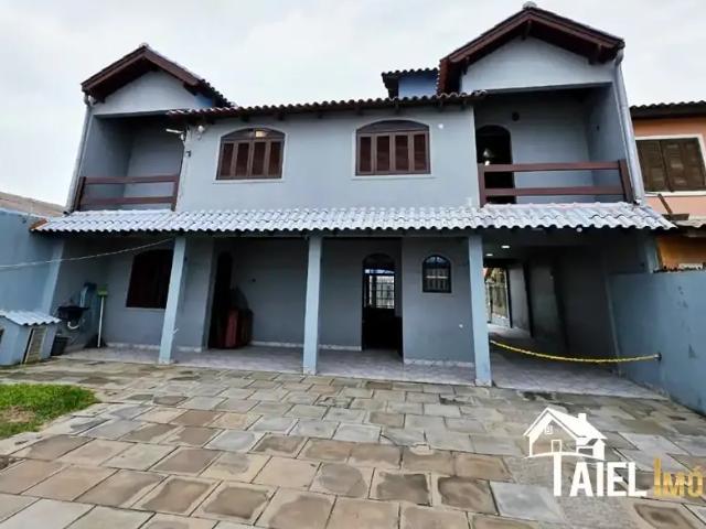 Casa / Sobrado para Venda em Cidreira/RS Centro 4 Quartos