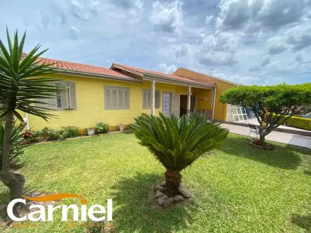 Casa / Sobrado para Venda em Cidreira/RS Centro 4 Quartos