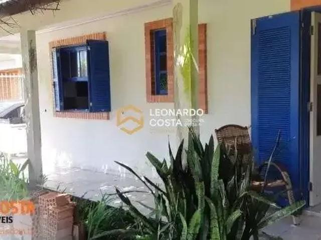 Casa / Sobrado para Venda em Cidreira/RS Centro 5 Quartos