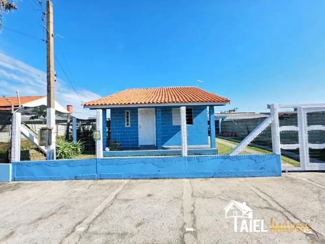 Casa / Sobrado para Venda em Cidreira/RS Centro 5 Quartos