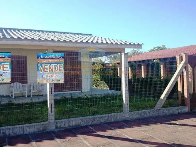Casa / Sobrado para Venda em Cidreira/RS Centro 5 Quartos