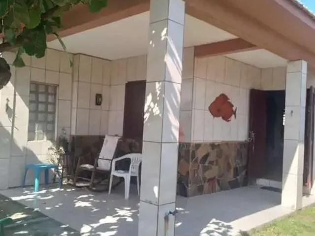Casa / Sobrado para Venda em Cidreira/RS Centro 5 Quartos