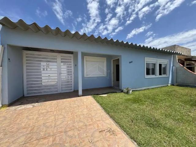Casa / Sobrado para Venda em Cidreira/RS Centro 6 Quartos