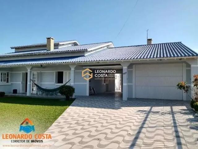 Casa / Sobrado para Venda em Cidreira/RS Centro 6 Quartos