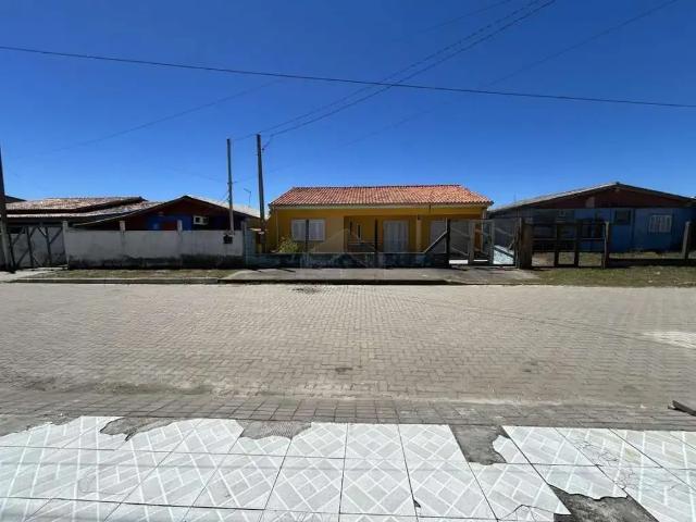 Casa / Sobrado para Venda em Cidreira/RS Centro 9 Quartos