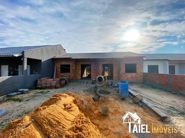 Casa / Sobrado para Venda em Cidreira/RS Centro 2 Quartos