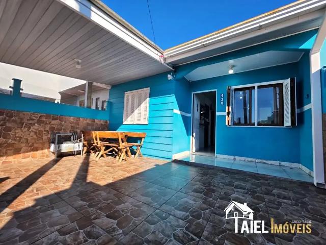 Casa / Sobrado para Venda em Cidreira/RS Centro 2 Quartos