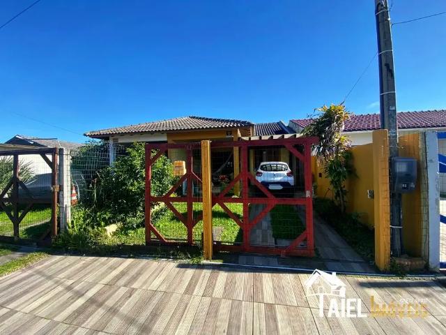 Casa / Sobrado para Venda em Cidreira/RS Centro 2 Quartos