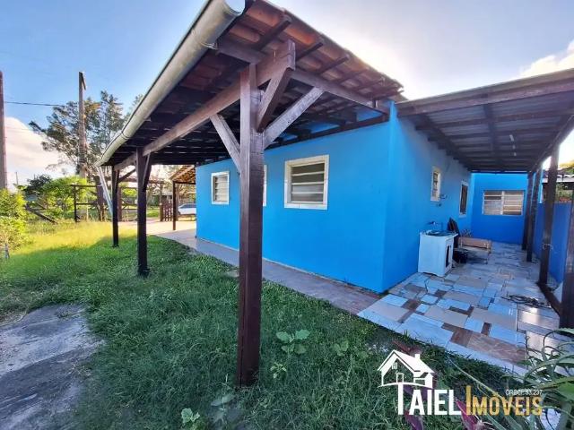 Casa / Sobrado para Venda em Cidreira/RS Centro 2 Quartos