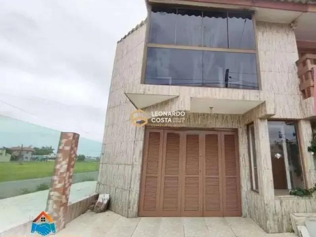 Casa / Sobrado para Venda em Cidreira/RS Centro 2 Quartos