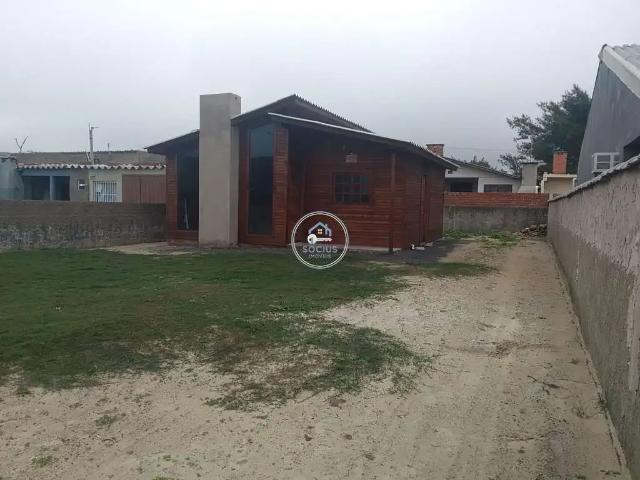 Casa / Sobrado para Venda em Cidreira/RS Centro 2 Quartos