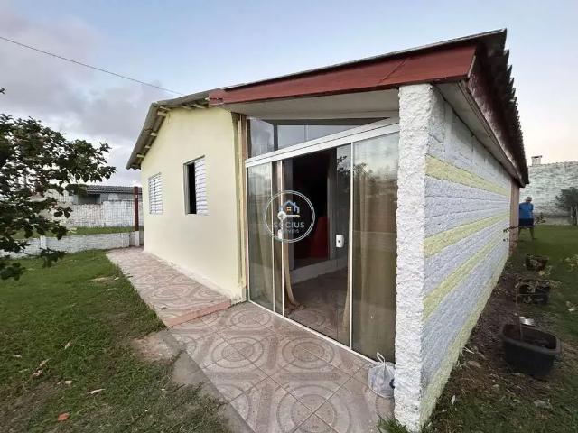 Casa / Sobrado para Venda em Cidreira/RS Centro 2 Quartos