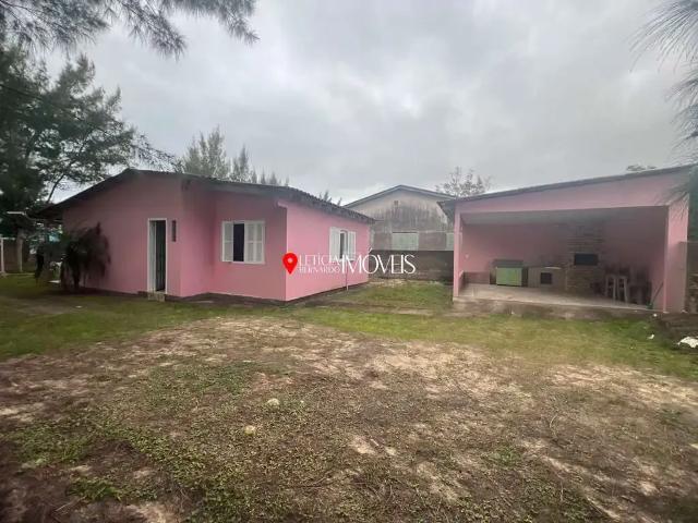 Casa / Sobrado para Venda em Cidreira/RS Centro 2 Quartos