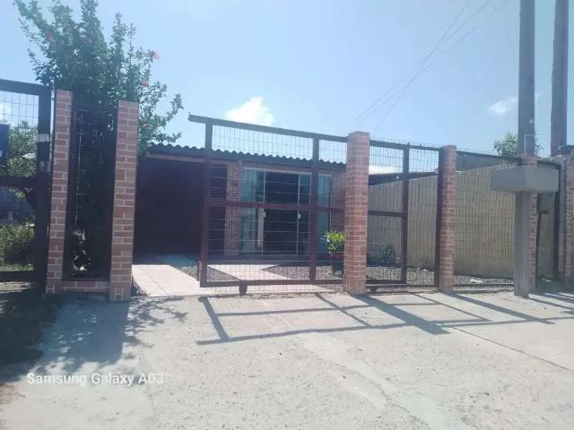 Casa / Sobrado para Venda em Cidreira/RS Centro 2 Quartos