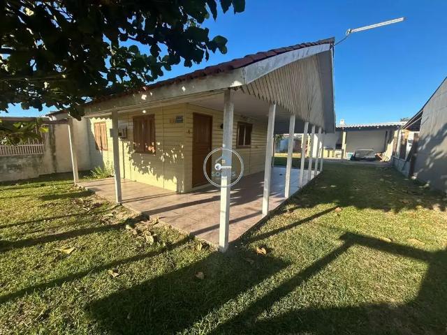 Casa / Sobrado para Venda em Cidreira/RS Centro 2 Quartos