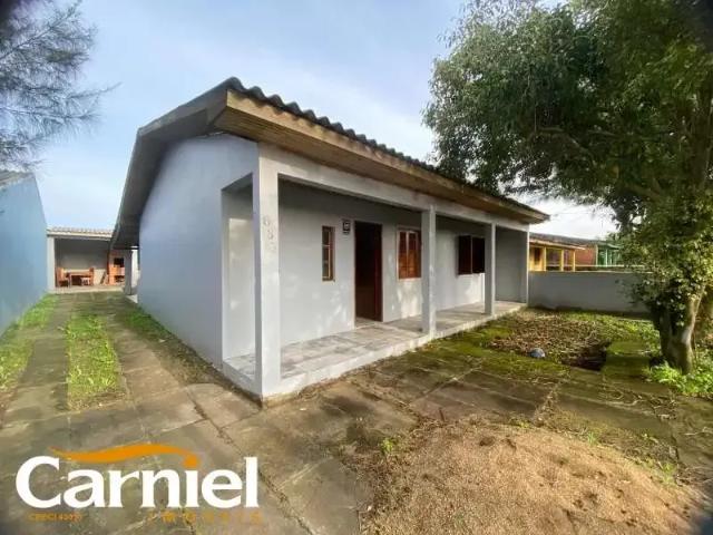 Casa / Sobrado para Venda em Cidreira/RS Centro 3 Quartos