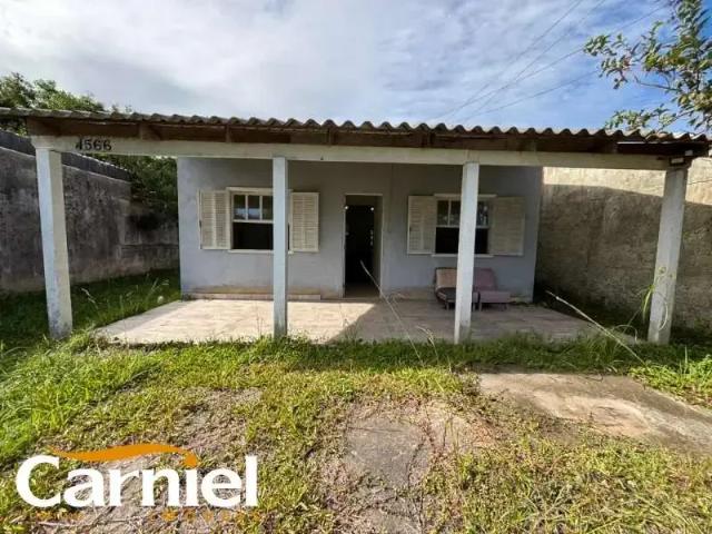 Casa / Sobrado para Venda em Cidreira/RS Centro 3 Quartos