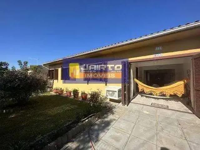 Casa / Sobrado para Venda em Cidreira/RS Centro 3 Quartos