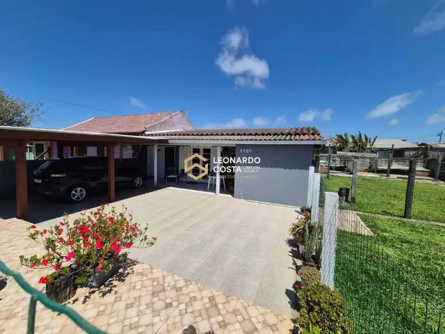 Casa / Sobrado para Venda em Cidreira/RS Centro 3 Quartos