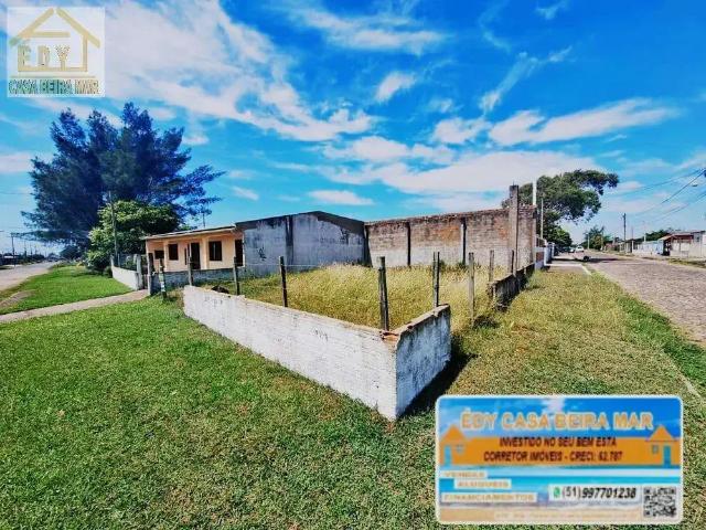 Casa / Sobrado para Venda em Cidreira/RS Centro 3 Quartos