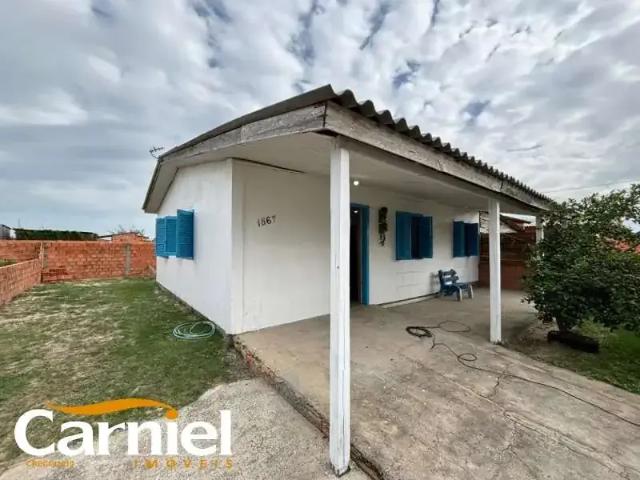Casa / Sobrado para Venda em Cidreira/RS Centro 3 Quartos