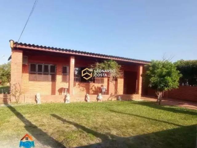 Casa / Sobrado para Venda em Cidreira/RS Centro 3 Quartos
